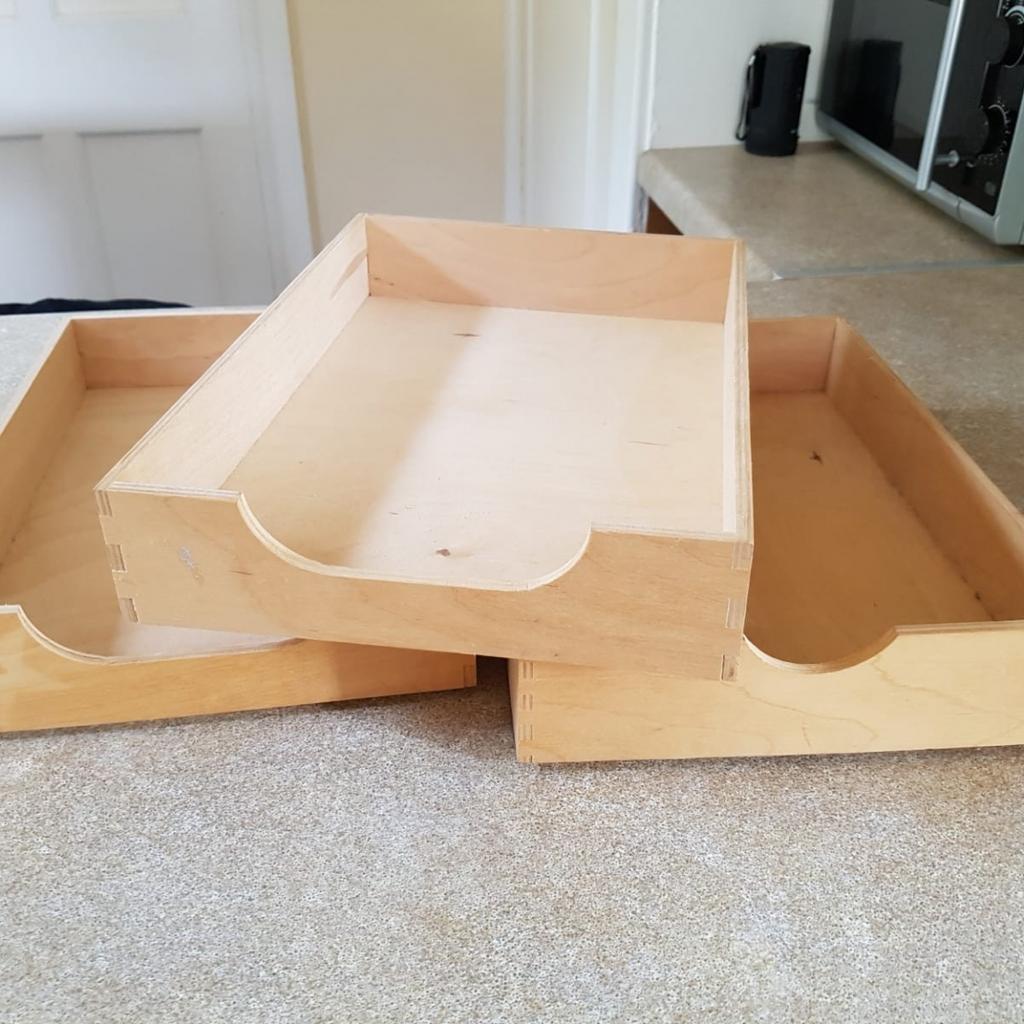 wooden desk organiser stacking trays in CT10 Thanet für £ 5,00 zum ...