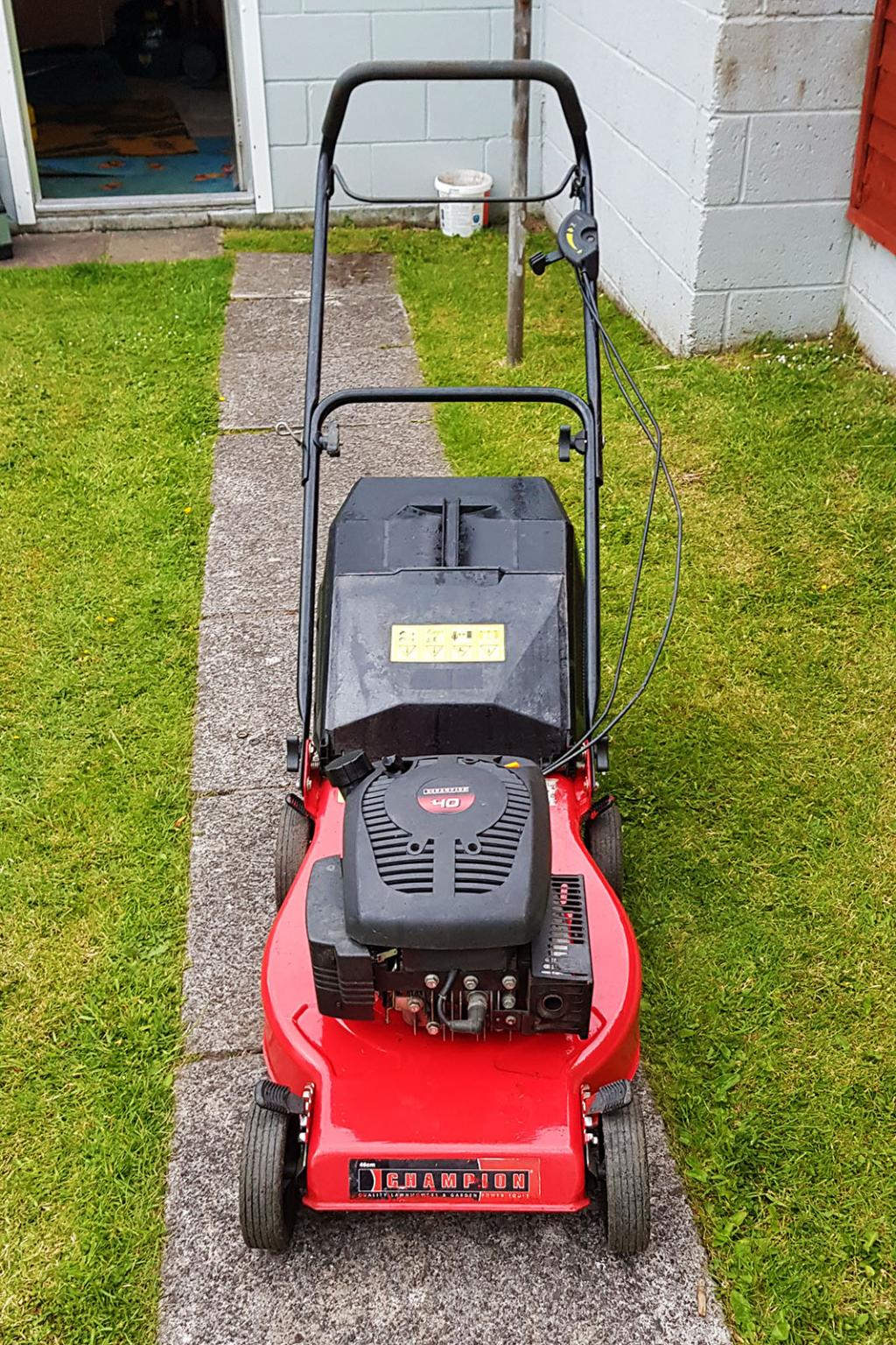 Champion 40 Petrol Lawn Mower in Cwmavon for £75.00 for sale | Shpock