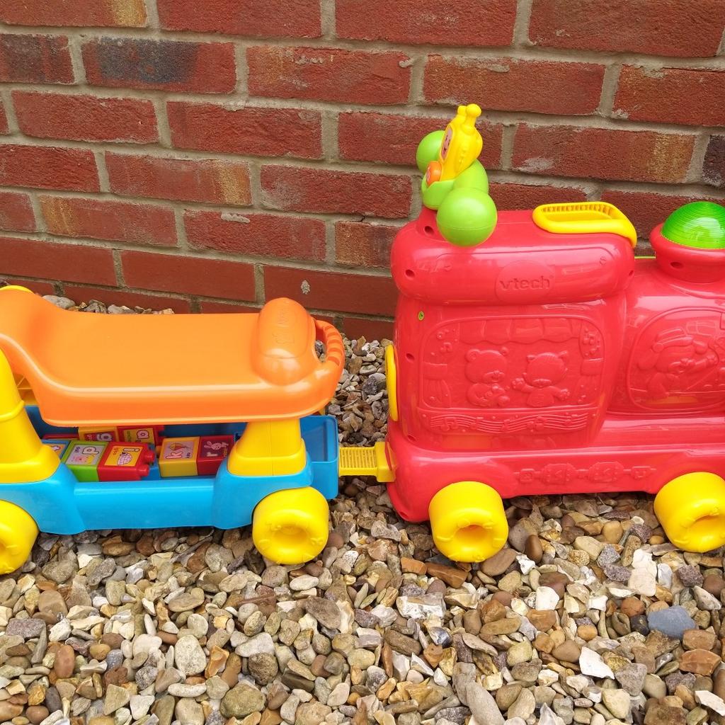 vtech push and ride alphabet train. in PE13 Fenland für 15,00 £ zum ...