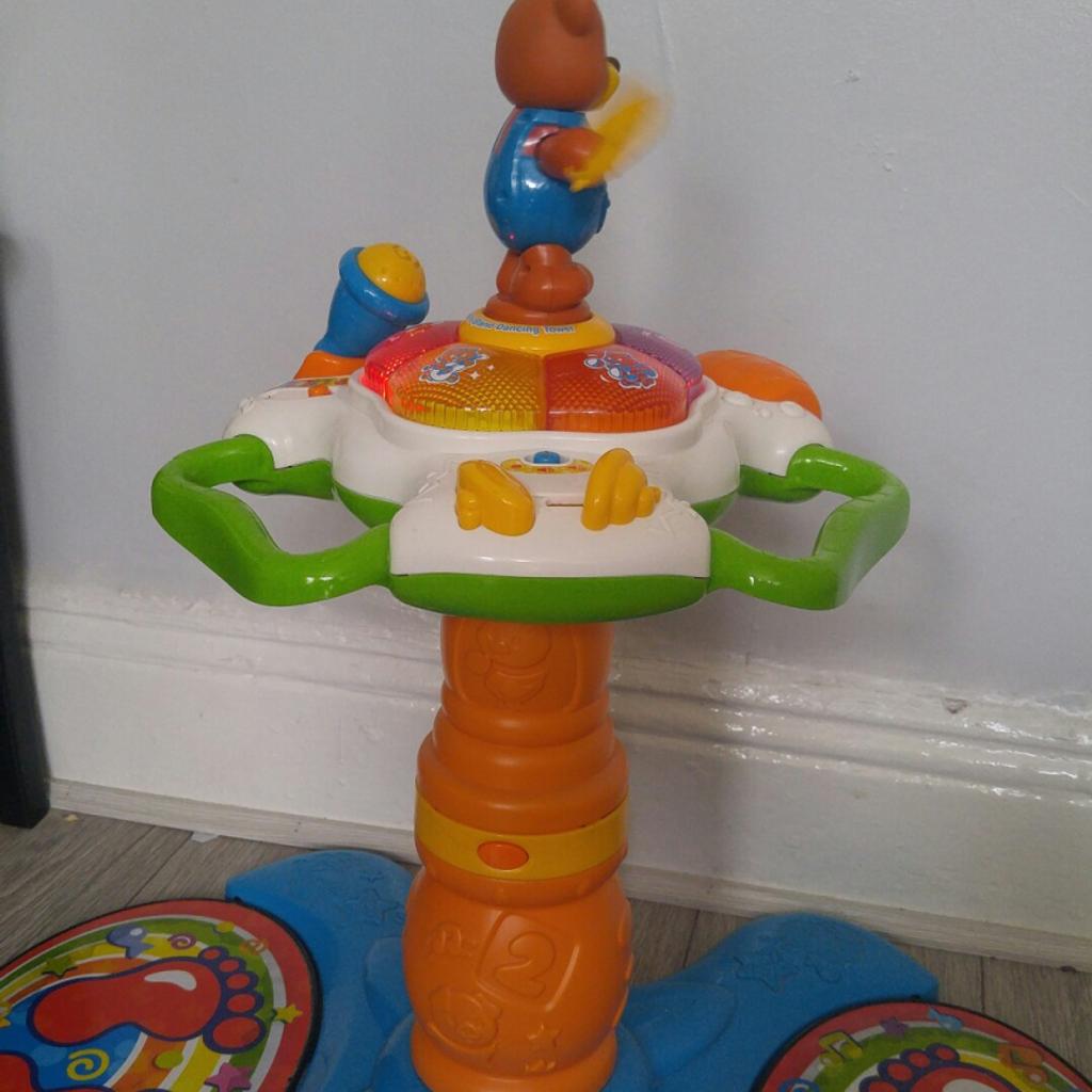 vtech sit to stand dancing tower in BD3 Bradford für 7,00 £ zum Verkauf ...
