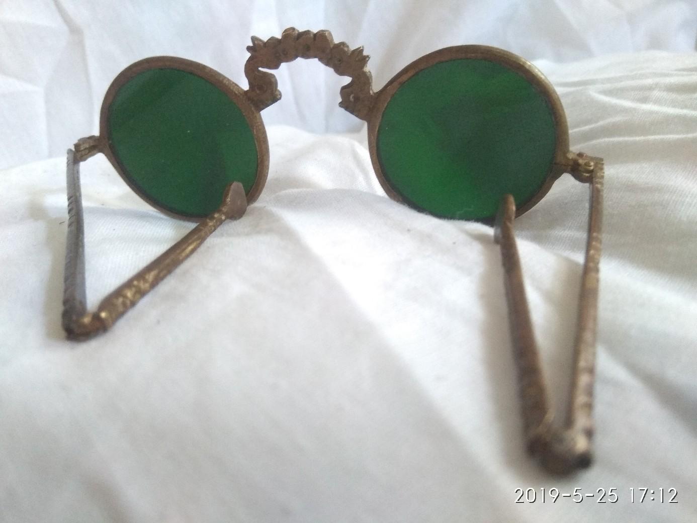 vintage/antique Chinese green lens glasses in SW11 Wandsworth for £29. ...