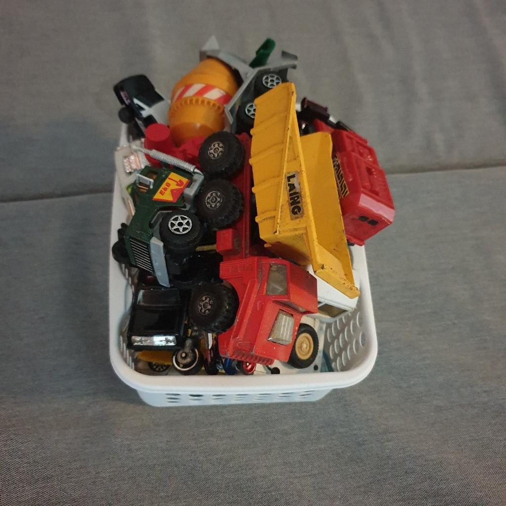 leksaks bilar in 17067 Solna kommun für SEK 100,00 zum Verkauf | Shpock AT