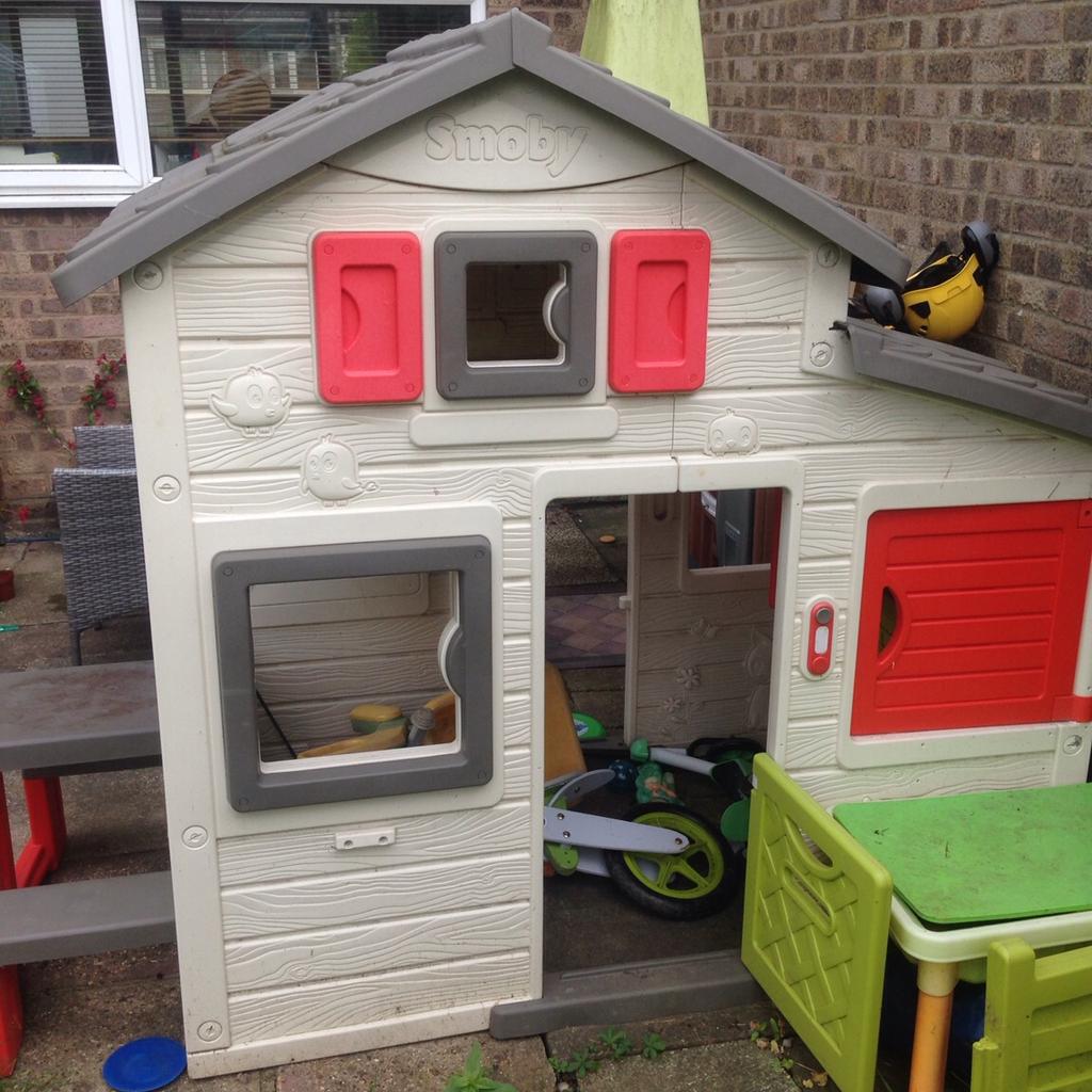 Smoby playhouse in CO15 Tendring für £ 100,00 zum Verkauf | Shpock AT
