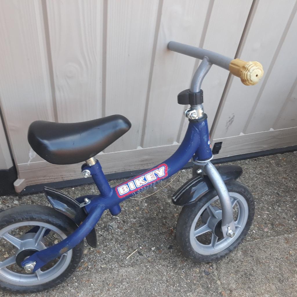 balance bike in TW16 Spelthorne für 3,00 £ zum Verkauf | Shpock DE