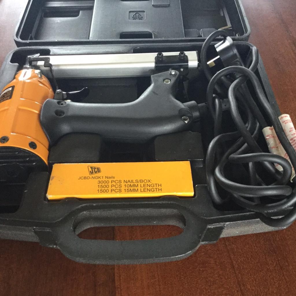 (JCB) electric nail gun in High Ercall für 40,00 £ zum Verkauf | Shpock DE