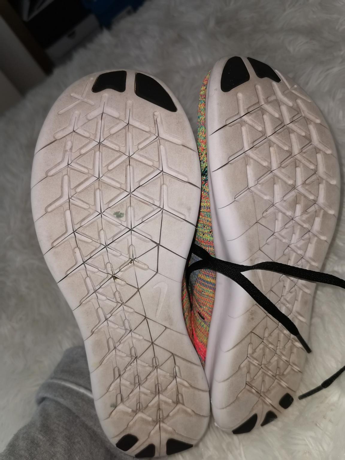 Nike in SE25 Croydon für £ 25,00 zum Verkauf | Shpock AT