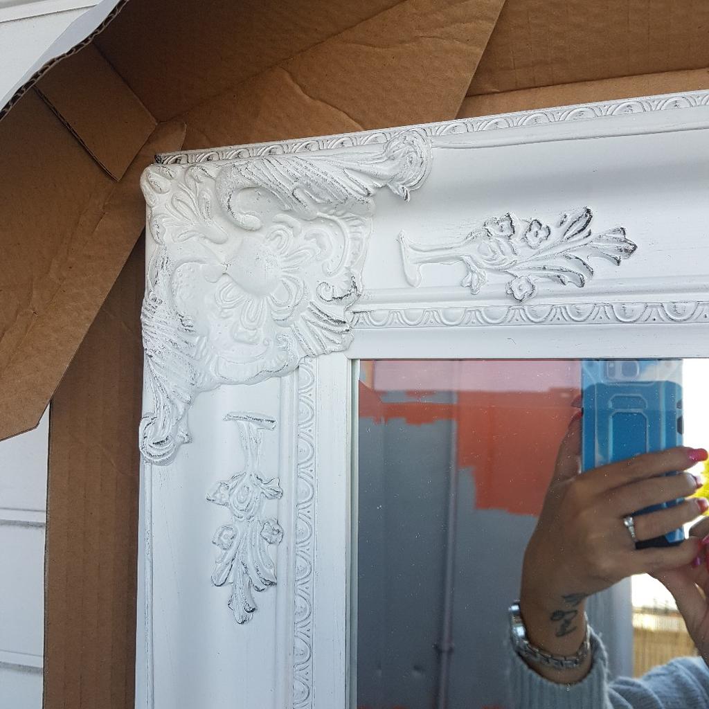 White large sophia lean mirror new in box in WV14 Dudley für £ 65,00 ...