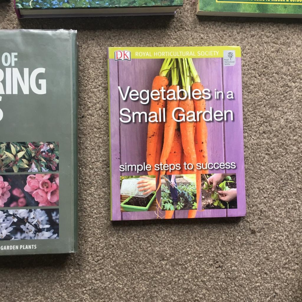 Gardening garden design books alan titchmash in Dudley für £ 2,00 zum ...