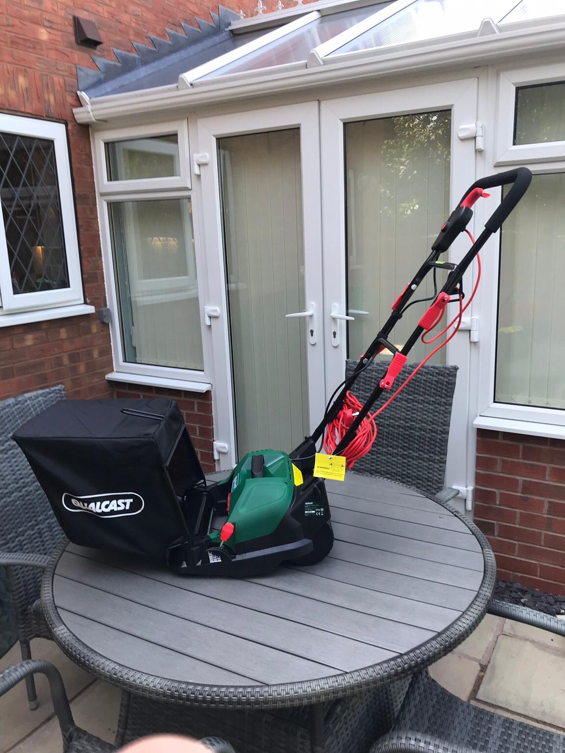 Qualcast 400W Cylinder Lawn Mower in DE13 Staffordshire für 45,00 £ zum ...