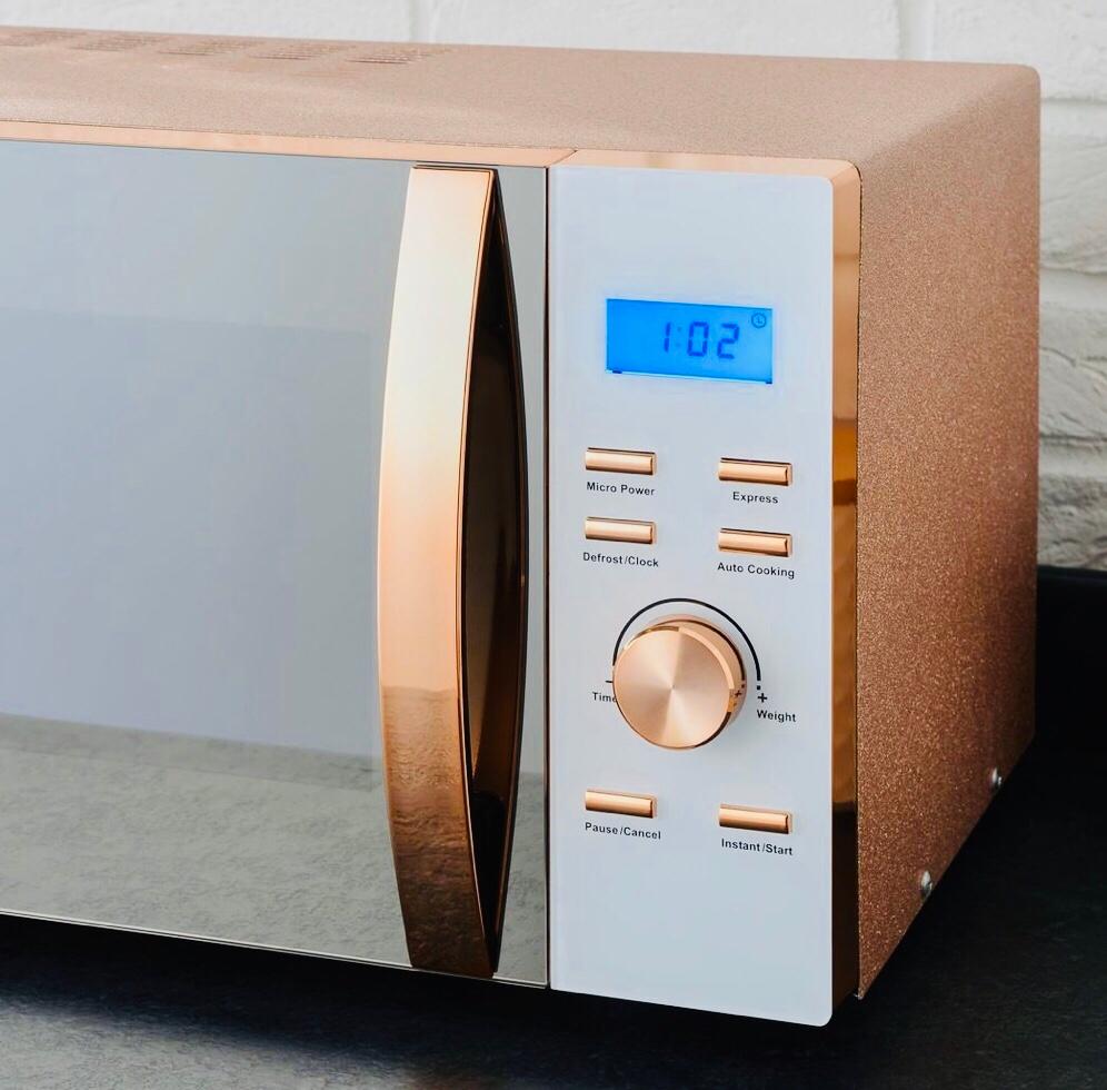 SPARKLE ROSE GOLD MICROWAVE *BRAND NEW* in M34 Manchester für 60,00 ...