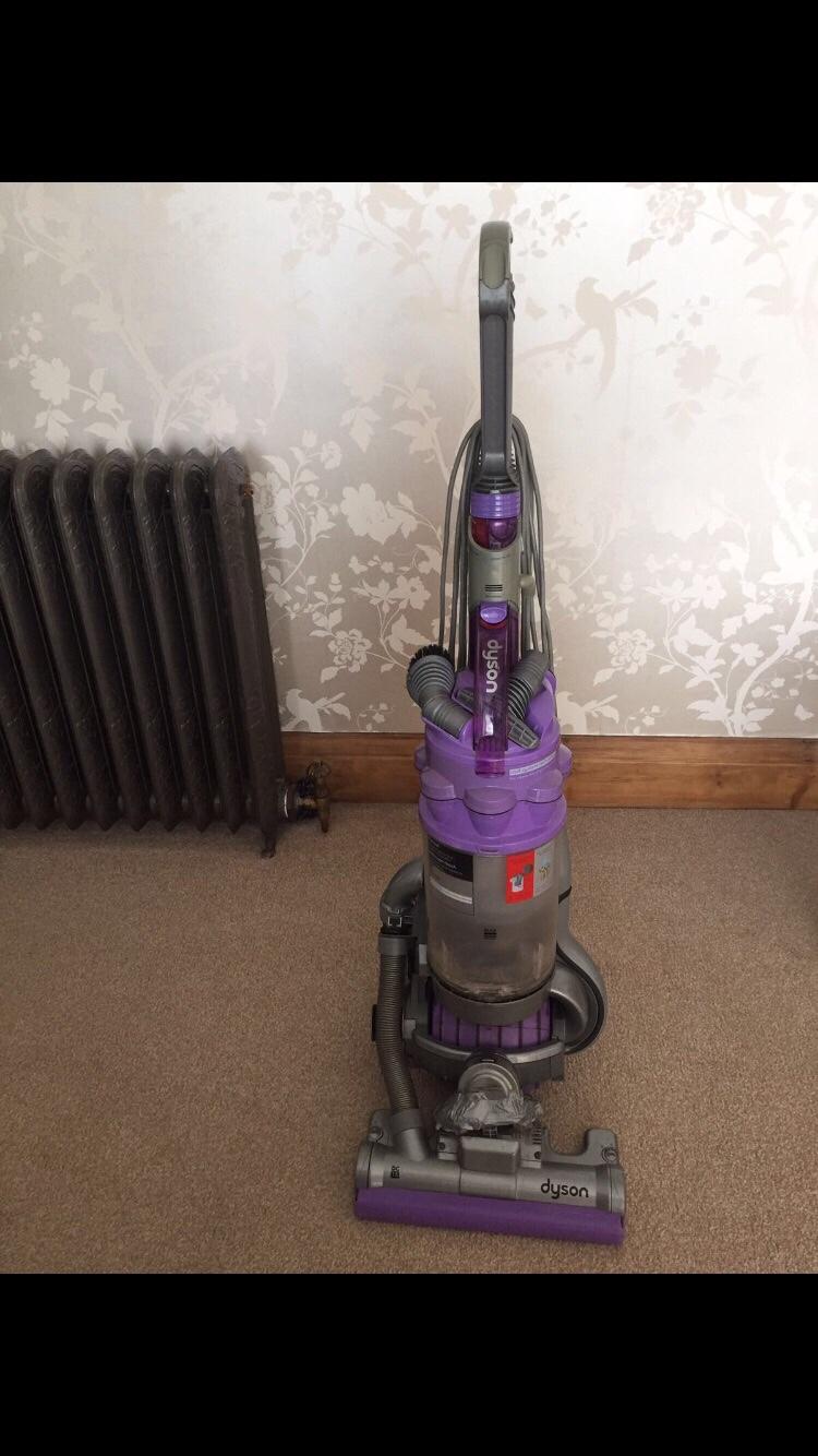 Dyson DC15 vacuum cleaner in B68 Sandwell for £20.00 for sale | Shpock
