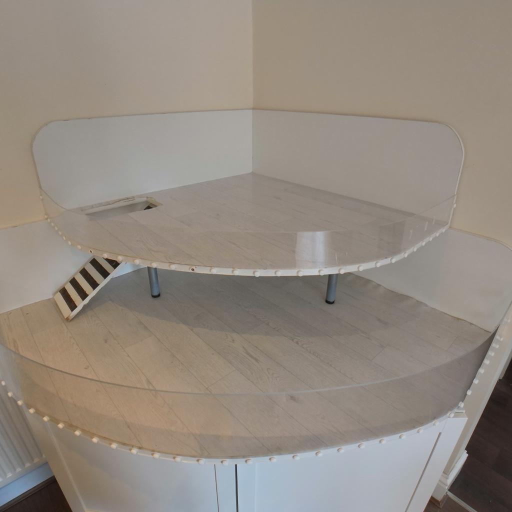 UNIQUE! 3 floored, corner Guinea Pig cage. in Doncaster für 100,00 ...