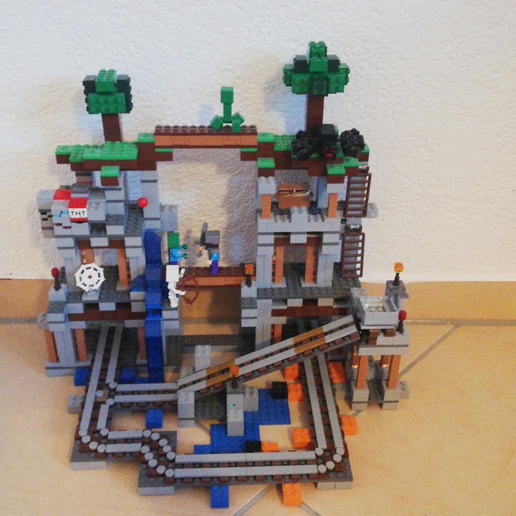 Lego Minecraft Mine in 72517 Sigmaringendorf für € 80,00 zum Verkauf ...