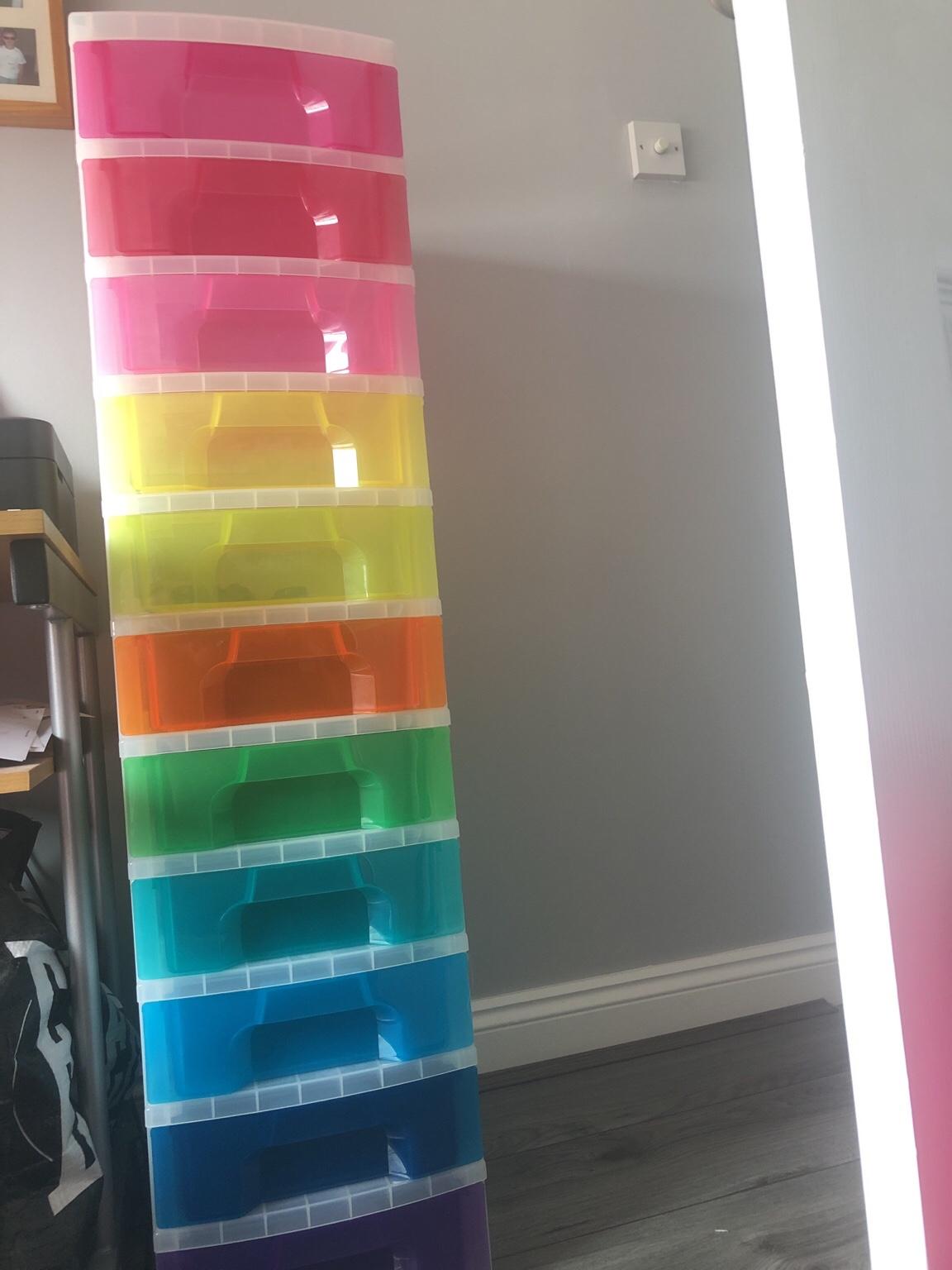 Set of rainbow storage drawers in WA10 Helens für 25,00 £ zum Verkauf ...