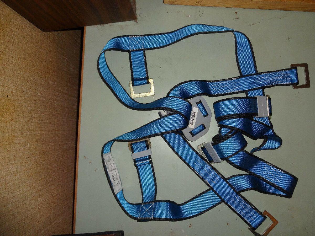 New Height Fall Arrest Full Body Harness in SE8 London für 22,00 £ zum ...