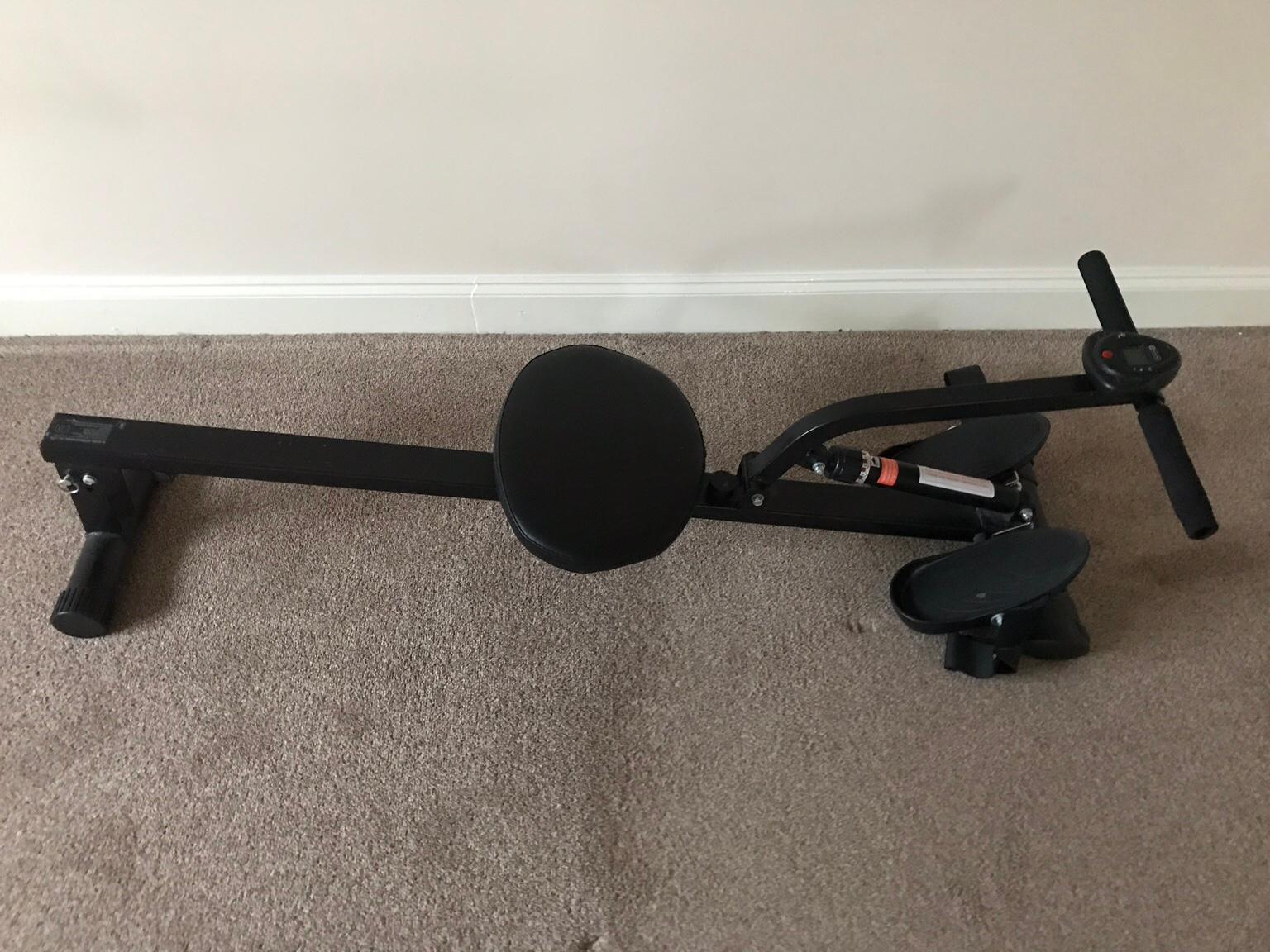 Dynamixs rowing machine in Doncaster für 20,00 £ zum Verkauf | Shpock DE