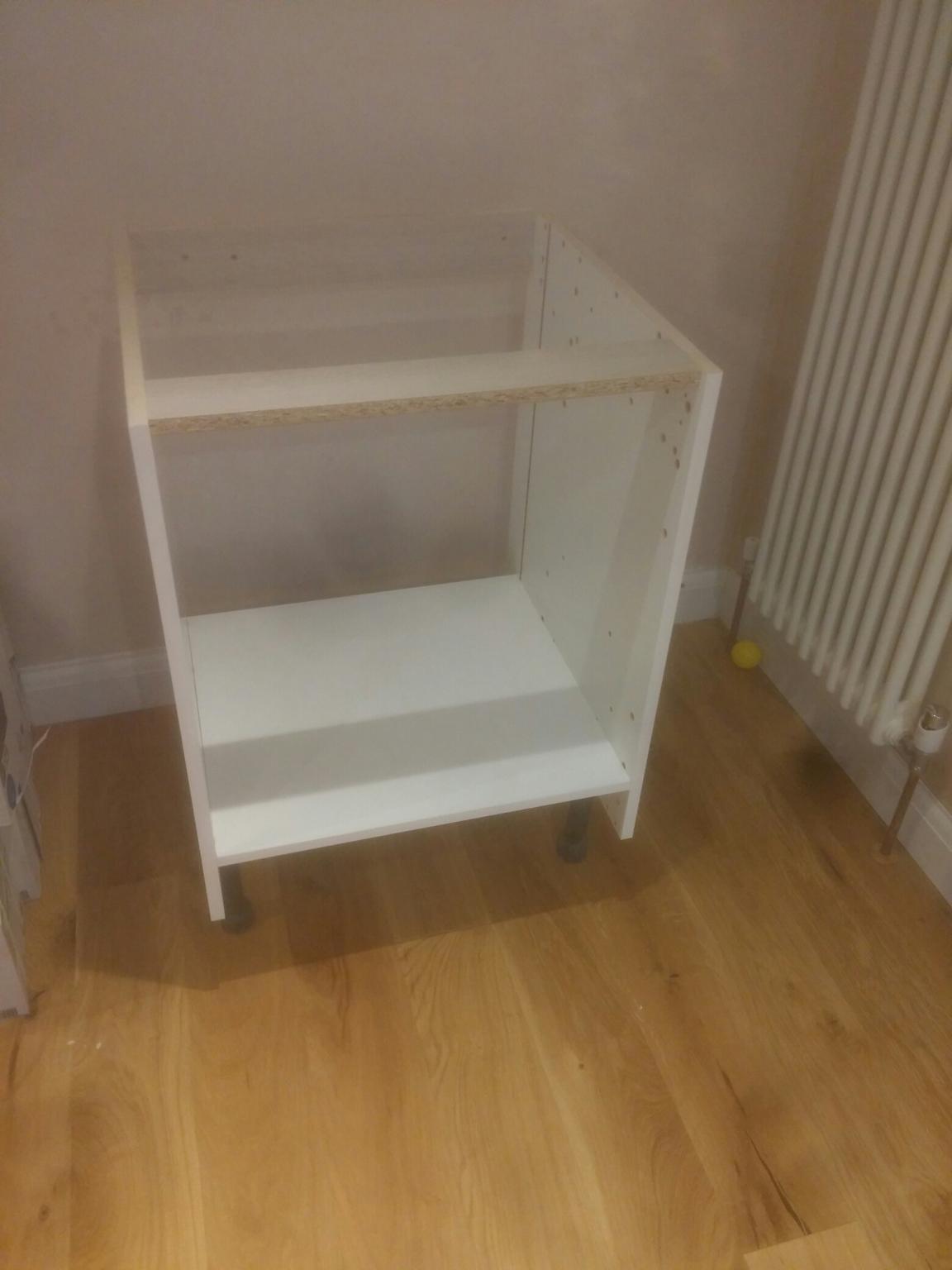 howdens base unit 600mm wide in CR0 London für £ 20,00 zum Verkauf ...