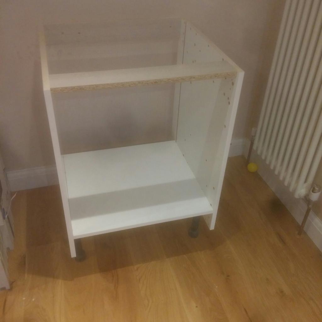 howdens base unit 600mm wide in CR0 London für £ 20,00 zum Verkauf ...