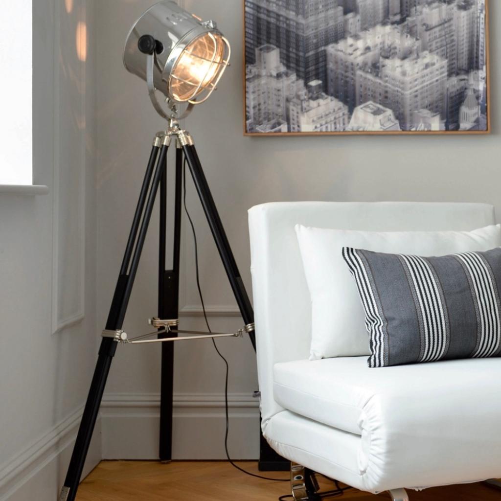 Dwell Tripod spotlight giant floor light in W10 Chelsea für 199,00 ...