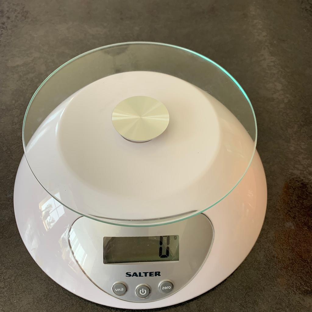 Scales kitchen with cookie jar in NN3 Northampton für 6,00 £ zum ...