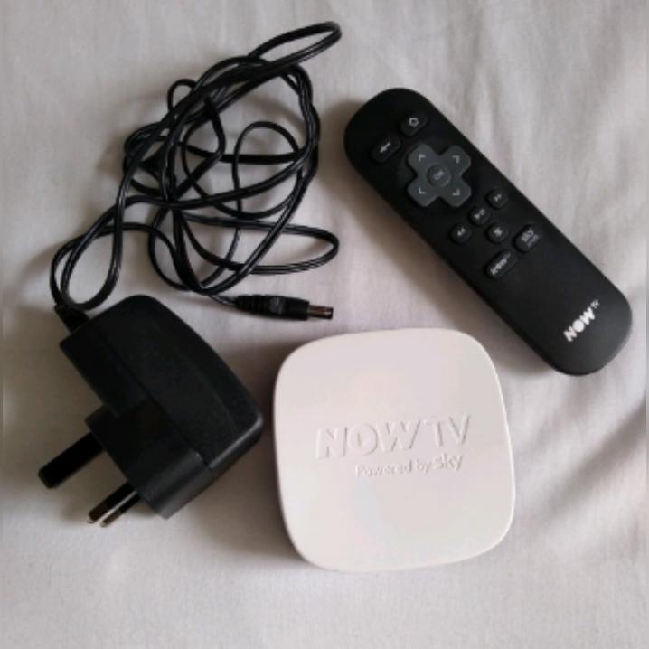 NOW TV BOX AND REMOTE - GOOD CONDITION! in W12 London for £10.00 for ...