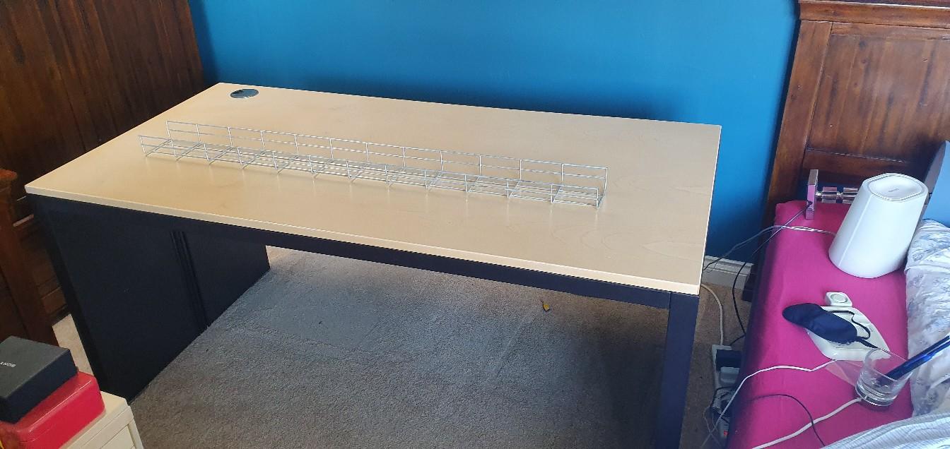 computer desk in MK8 Keynes für £ 75,00 zum Verkauf | Shpock AT