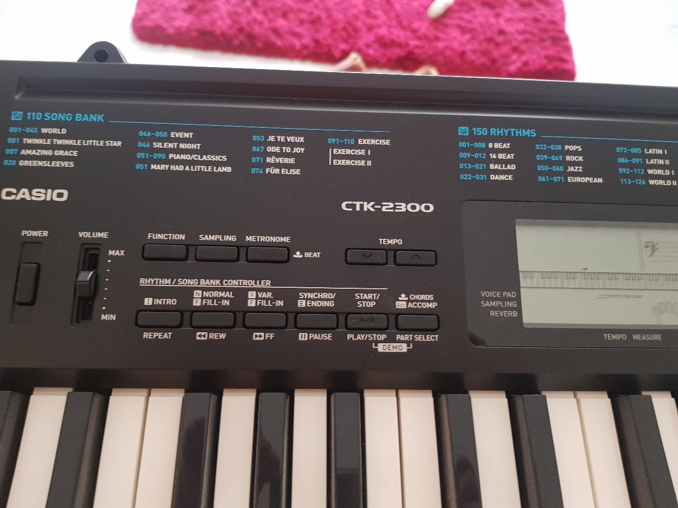 CASIO CTK-2300 KEYBOARD/PIANO AND STAND in WD24 Watford für 51,00 £ zum ...