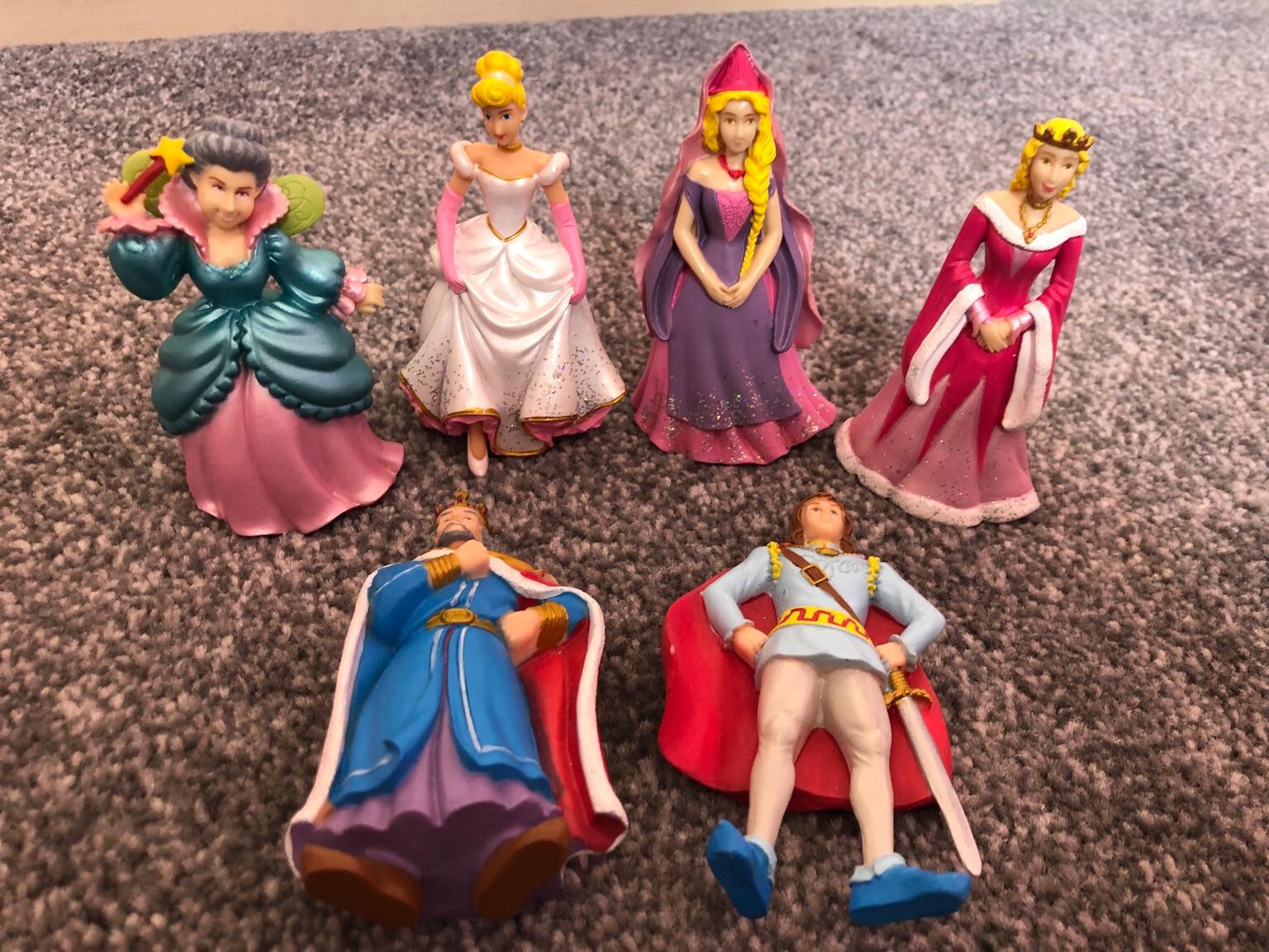 ELC Cinderella Figures in WF1 Wakefield for £5.00 for sale | Shpock