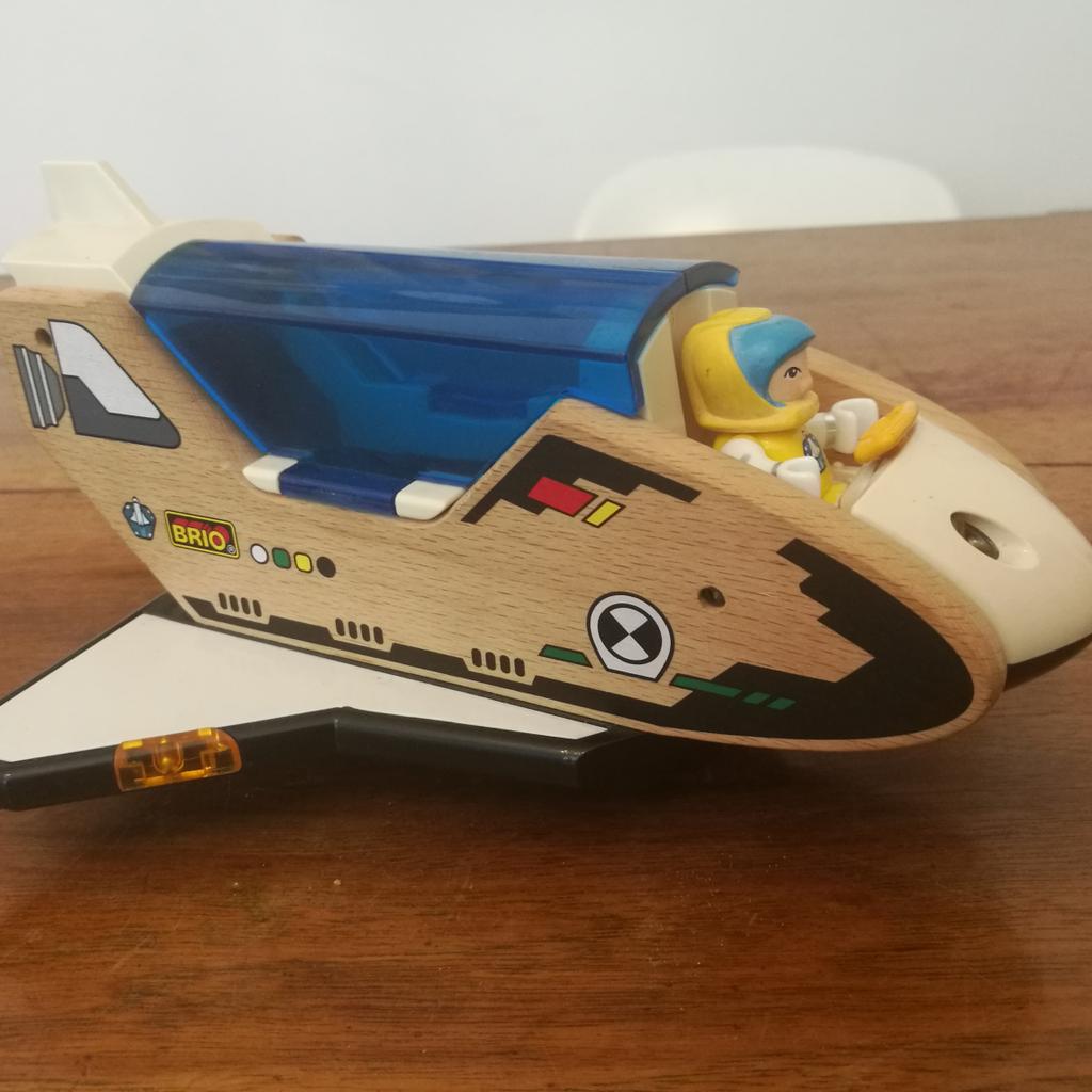 BRIO Light&Sound Raumschiff Spaceshuttle in 68165 Mannheim für 35,00 ...