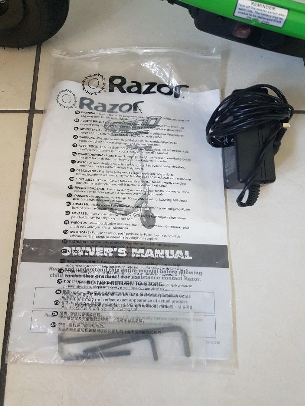 Razor E225 scooter in WA11 Helens for £40.00 for sale | Shpock