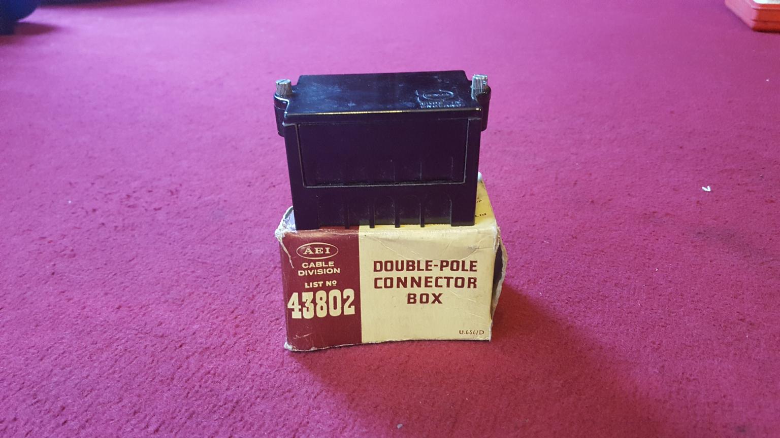 Henley Block Double Pole Connector Block. in TN23 Ashford für 8,00 ...