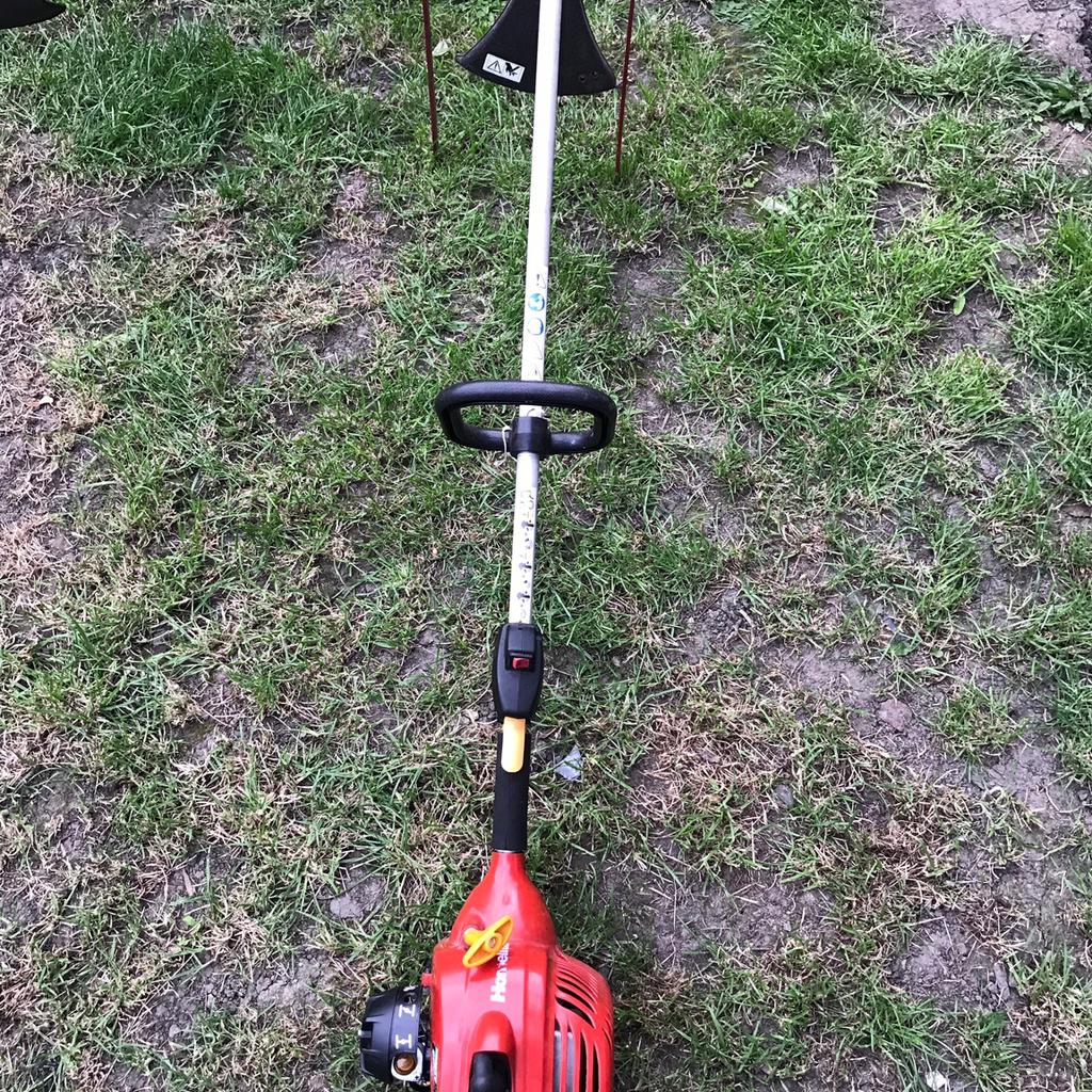 Homelite petrol strimmer in S62 Rotherham für £ 40,00 zum Verkauf ...