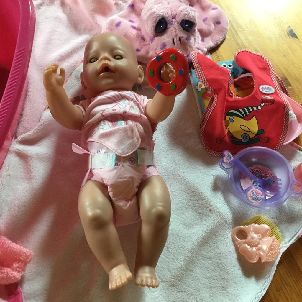 Baby Born Set in 2281 Gemeinde Raasdorf für € 28,00 zum Verkauf | Shpock AT