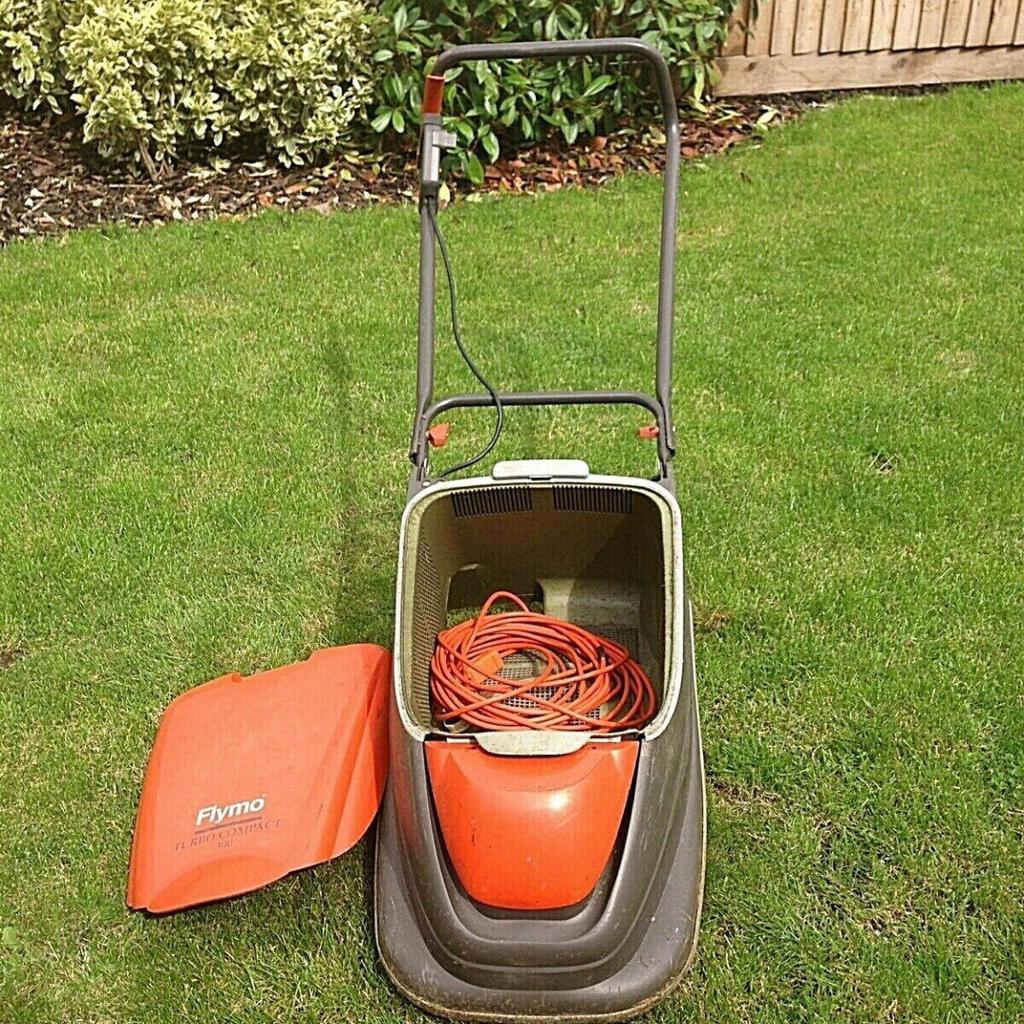 Flymo Turbo Compact 300 mains electric mower in HP20 Aylesbury für £ 25 ...