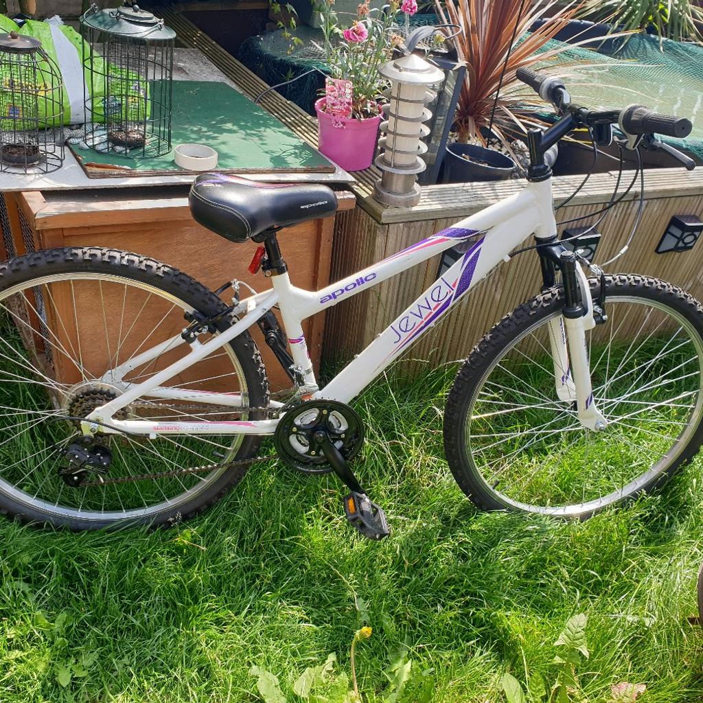 apollo jewel girls bike in S9 Sheffield for £35.00 for sale | Shpock