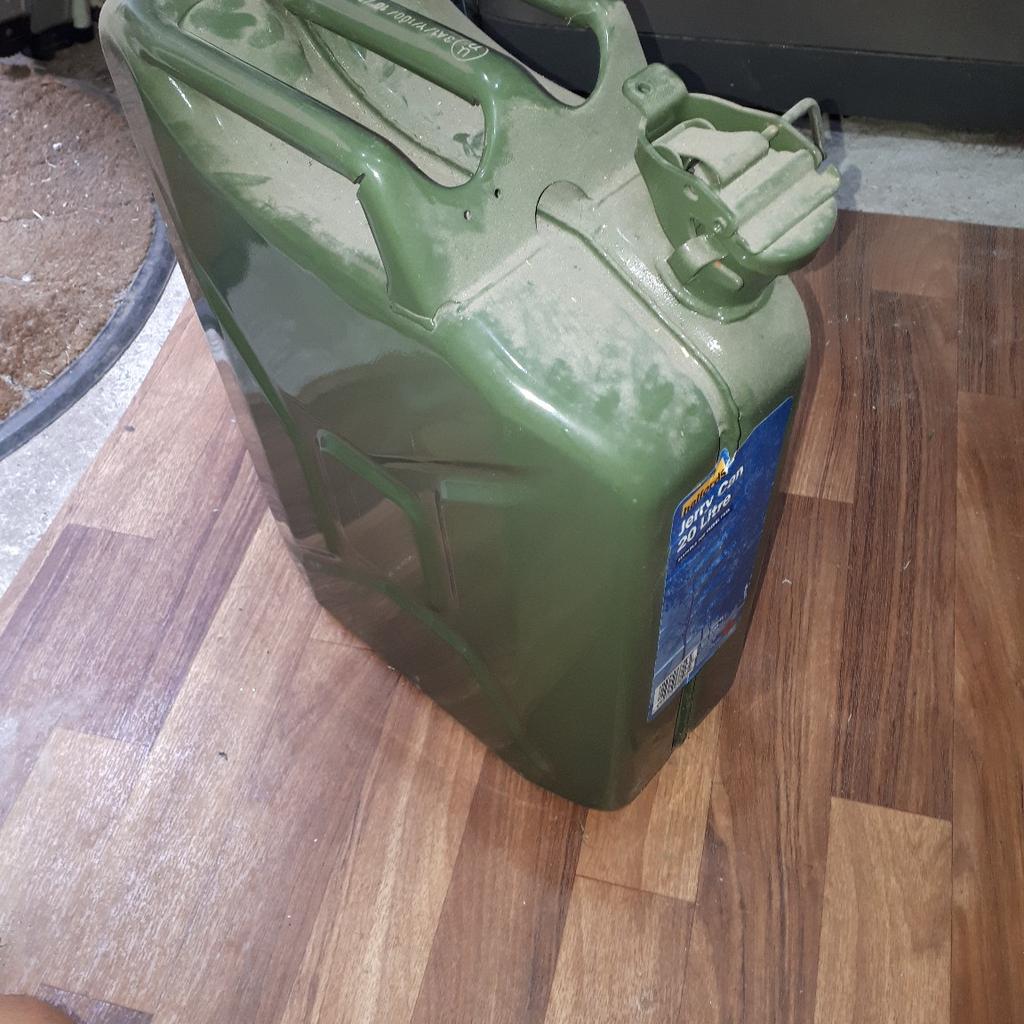 halfords 20 ltr jerry can in WN5 Wigan für £ 15,00 zum Verkauf | Shpock AT