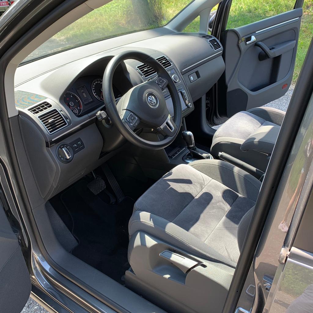 VW Touran Highline SKY 2.0 TDI DSG in 6800 Feldkirch for €14,500.00 for ...