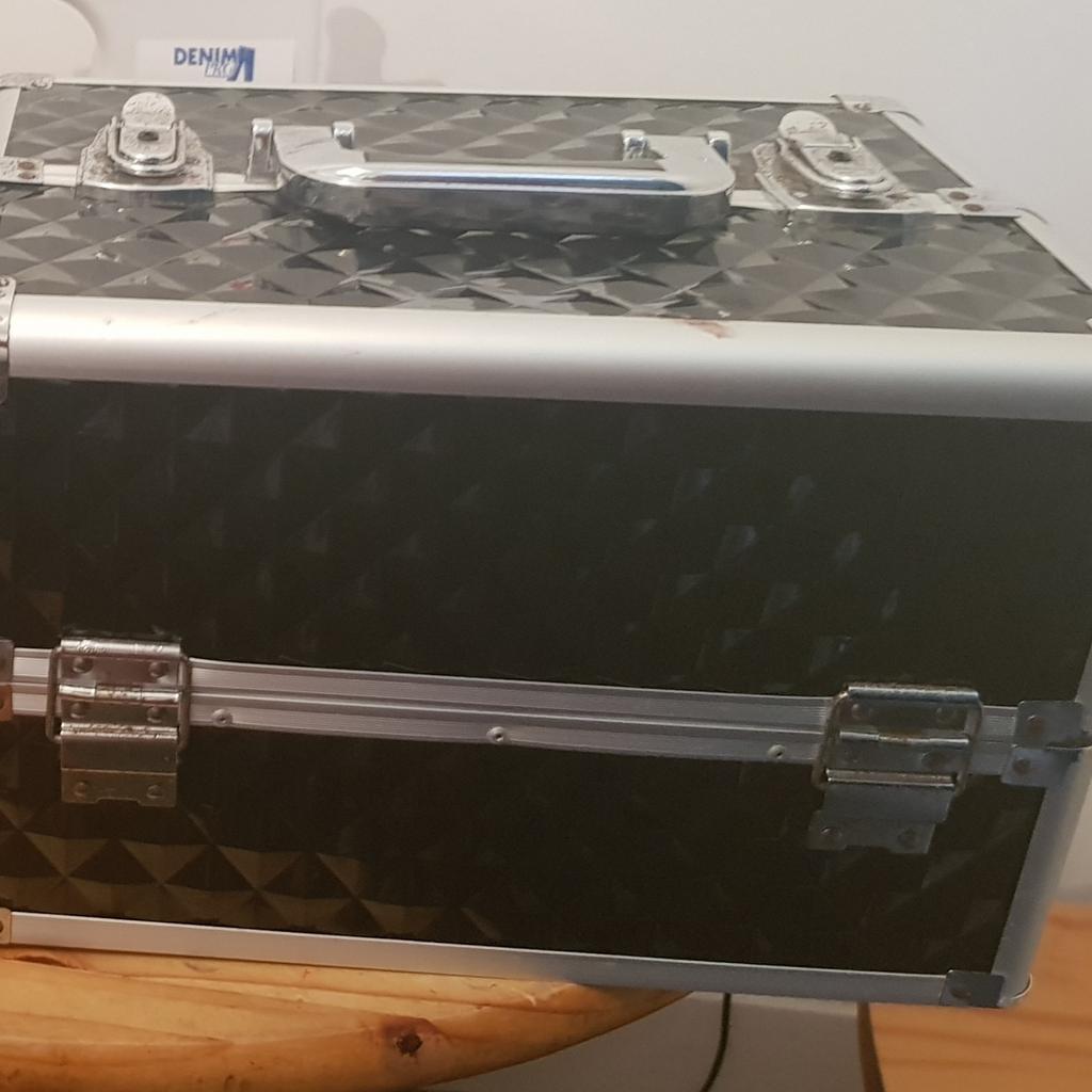 vanity box in FY7 Wyre für £ 15,00 zum Verkauf | Shpock AT