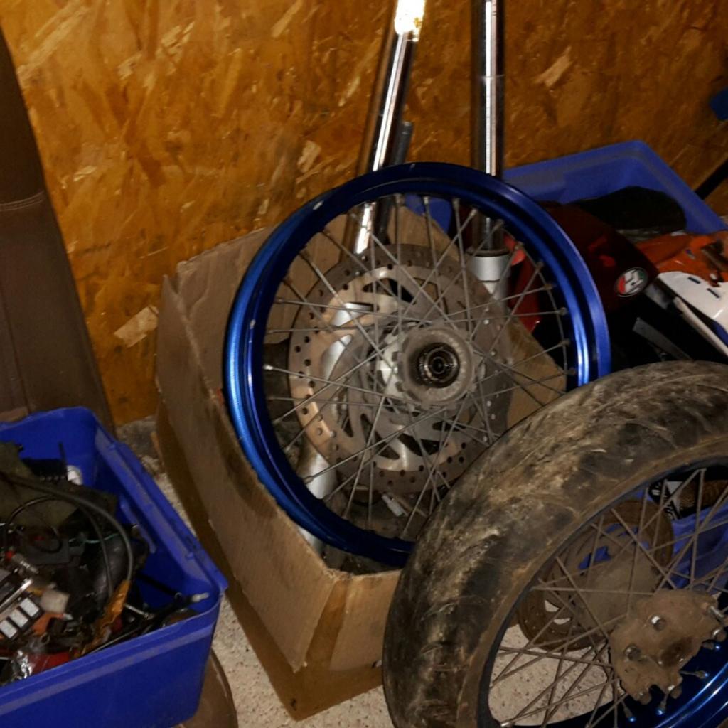 Moped Teile in 4655 Vorchdorf für € 150,00 zum Verkauf | Shpock AT