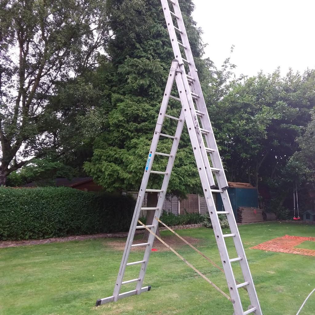 Zarges triple extension A frame ladder in Walsall für £ 100,00 zum ...