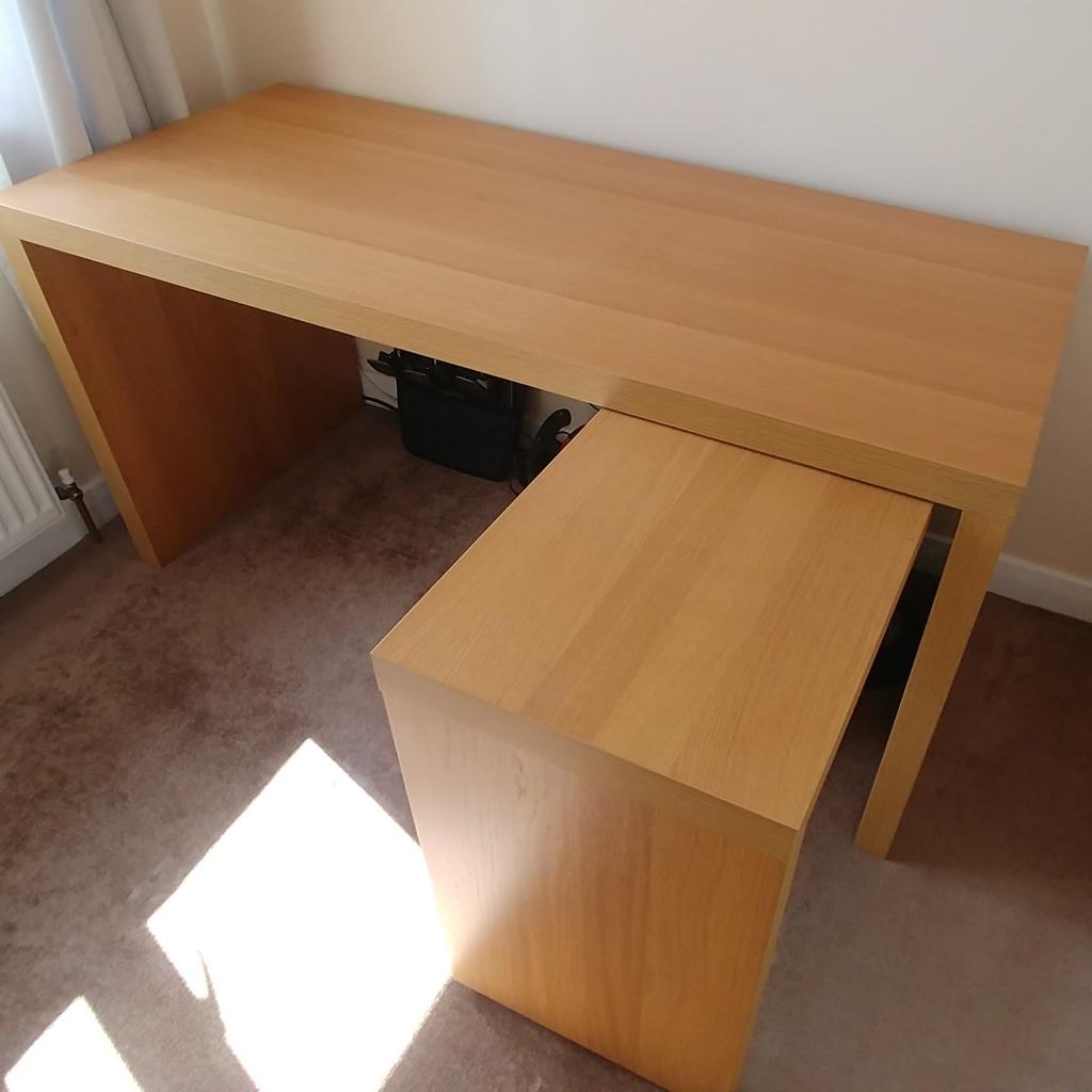 IKEA Malm Oak Desk with pull out station in S21 Derbyshire für 40,00 ...