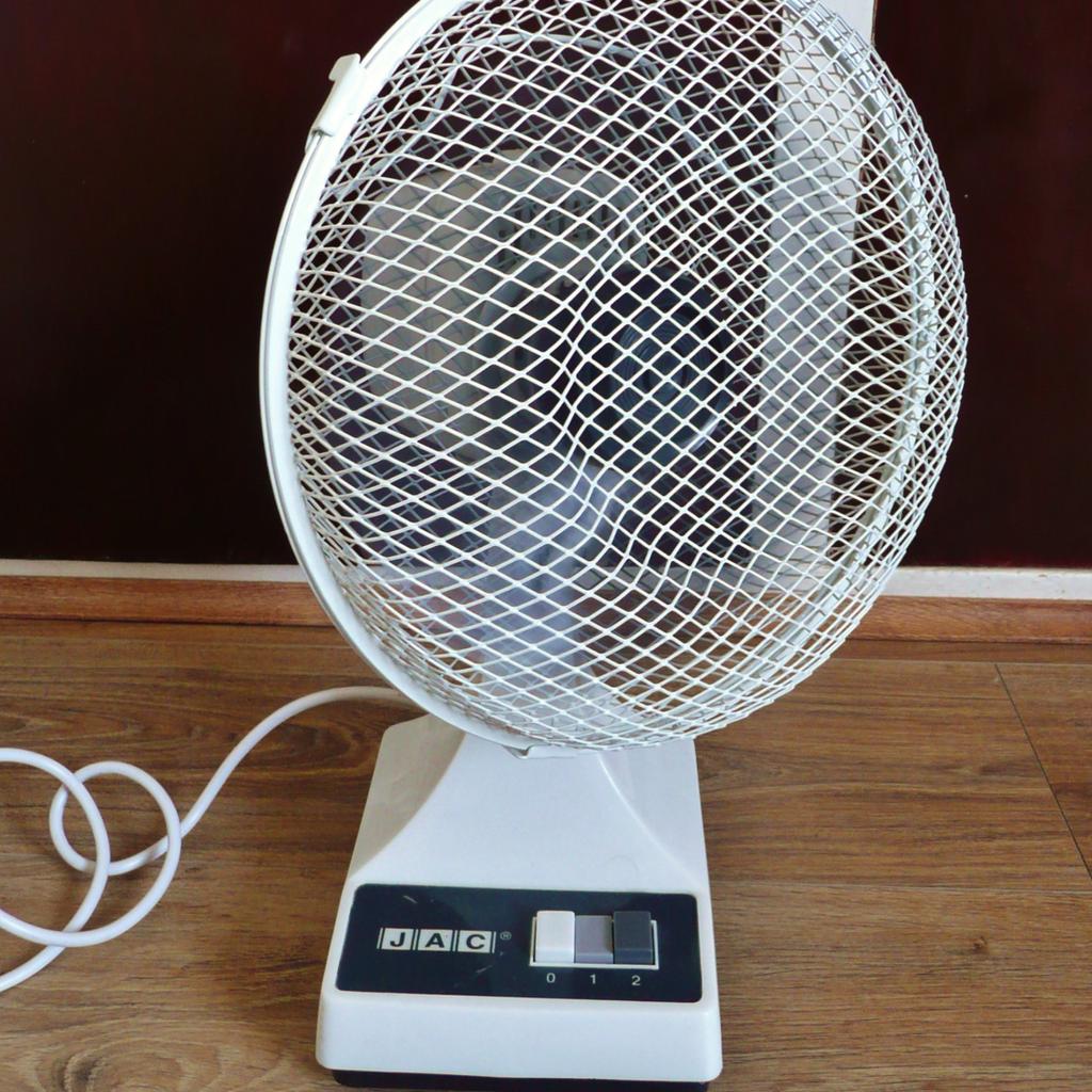 White JAC Oscillating Electric Desk Fan in RM16 for £17.00 for sale ...