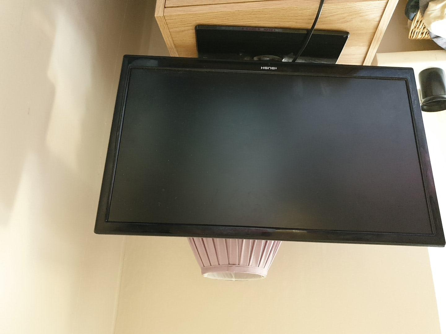 bush 24 inch led tv/dvd in WV2 Wolverhampton for £25.00 for sale | Shpock
