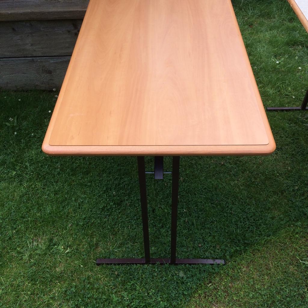 Free standing table for caravan in BS35 Thornbury für £ 20,00 zum ...