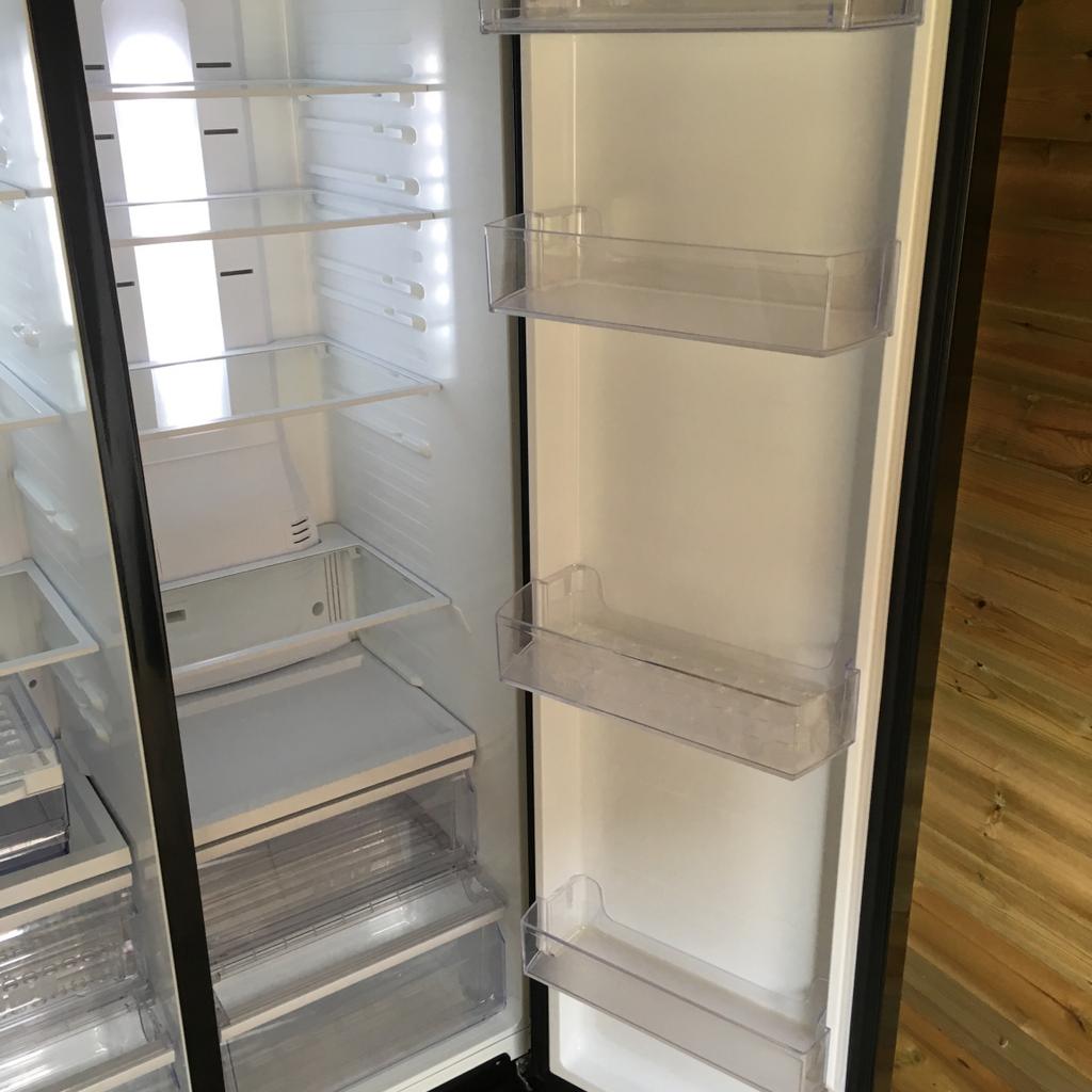 Samsung RS7527BHCBC American Fridge Freezer in Doncaster für 299,00 ...