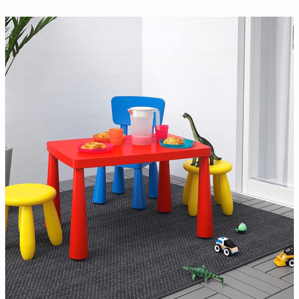 Table and x2 chairs in EC2V Temple for £15.00 for sale | Shpock
