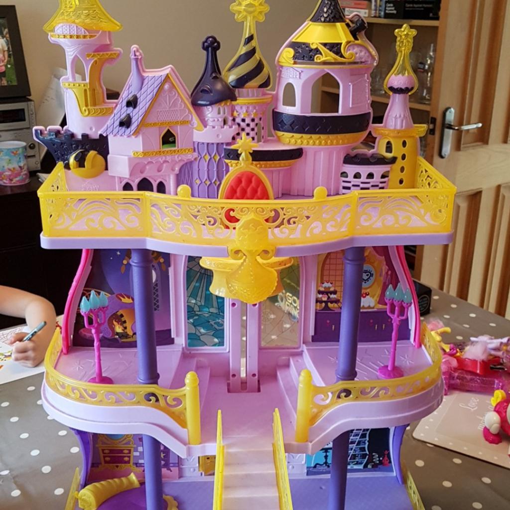 My Little Pony - Canterlot Castle in ST19 Staffordshire für 5,00 £ zum ...