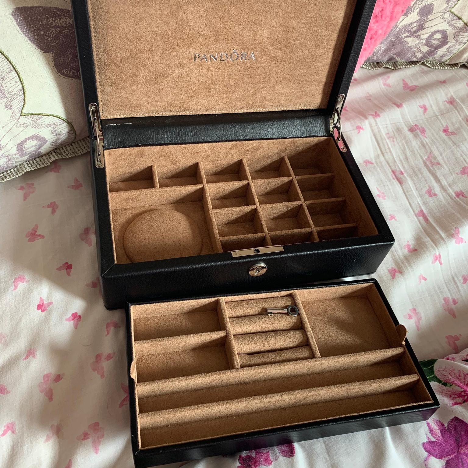 Pandora leather jewellery box in WF6 Wakefield für 50,00 £ zum Verkauf ...