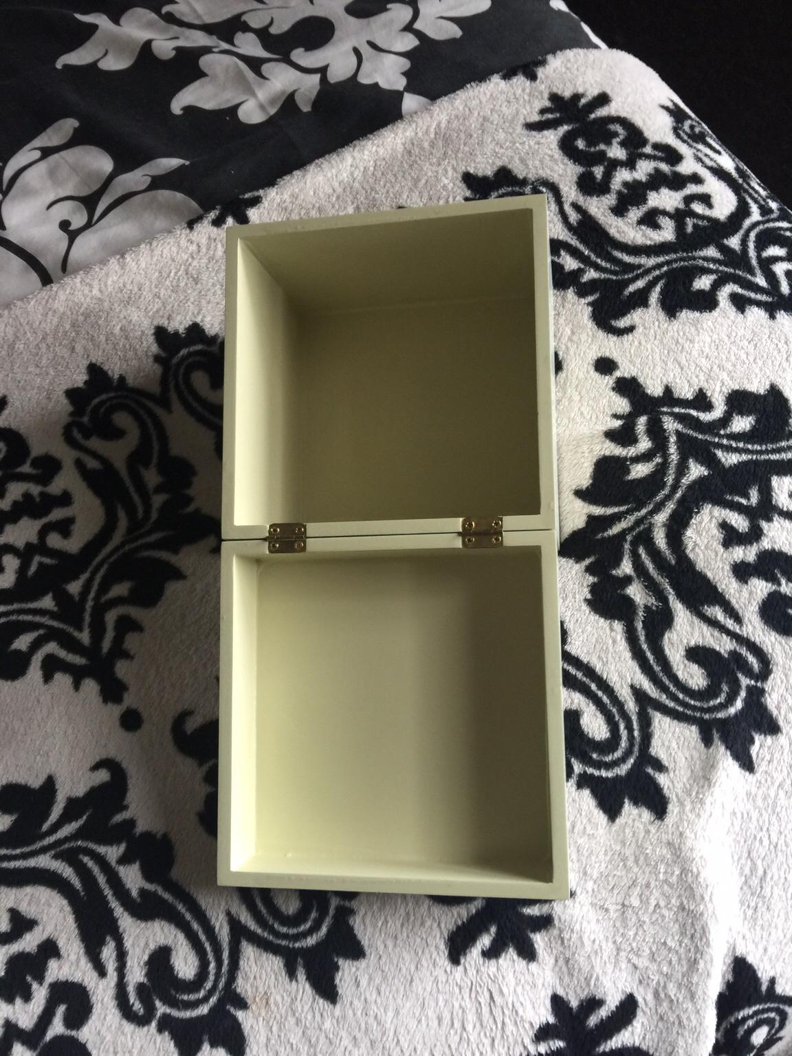 Keepers box in B7 Birmingham für £ 1,00 zum Verkauf | Shpock AT