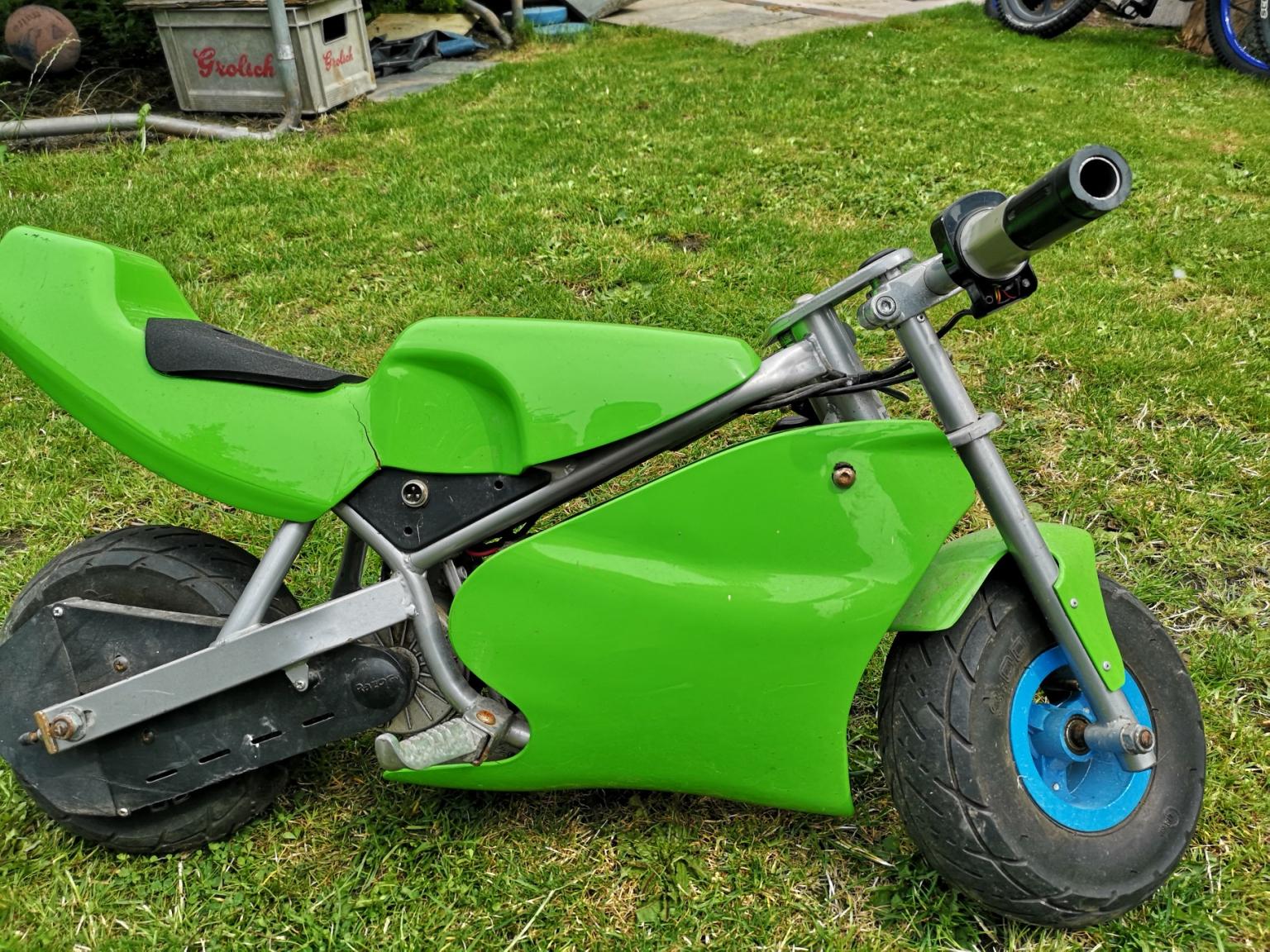 Razor pocket rocket electric mini moto bike in Oakengates für 35,00 ...